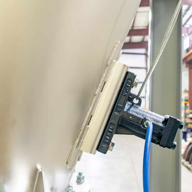 Pipe and Chute Vibrator - Pneumatic or Electric | NAVCO